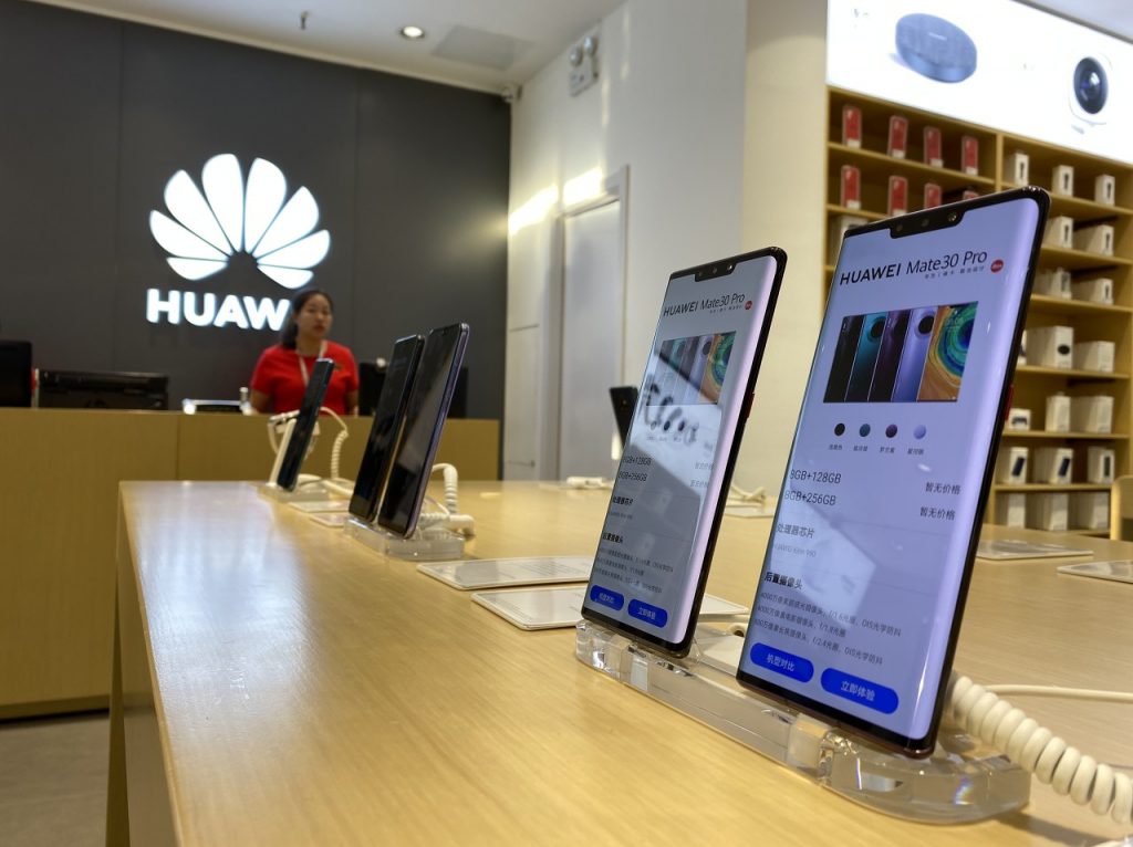 Samsung returns focus to mid-range phones to take on Xiaomi and Huawei ...