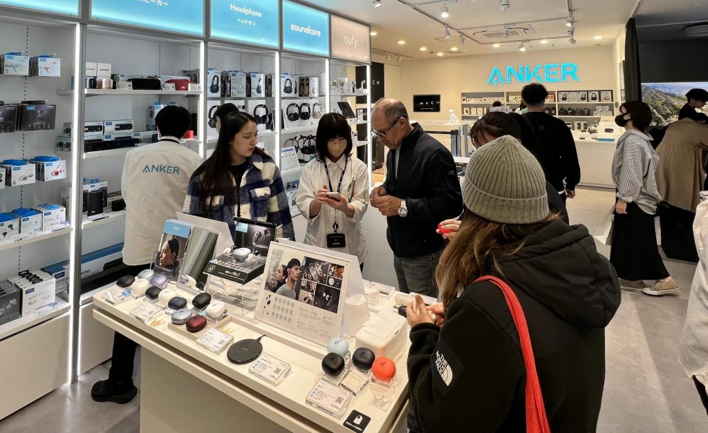 中国電子機器大手「Anker 」、表参道に初の路面店 品揃えでは国内最多 | 36Kr Japan | 最大級の中国テック・スタートアップ専門メディア