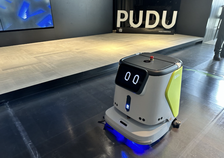配膳ロボでシェア日本一の「Pudu Robotics」、清掃ロボ分野に参入 高機能2機種を発売 | 36Kr Japan | 最大級の中国 ...