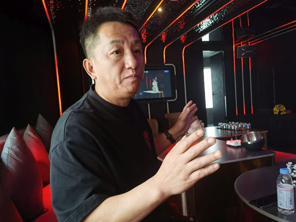 「歌わなくても楽しい」中国式カラオケが渋谷に登場、日本発祥に挑む | 36Kr Japan | 最大級の中国テック・スタートアップ専門メディア