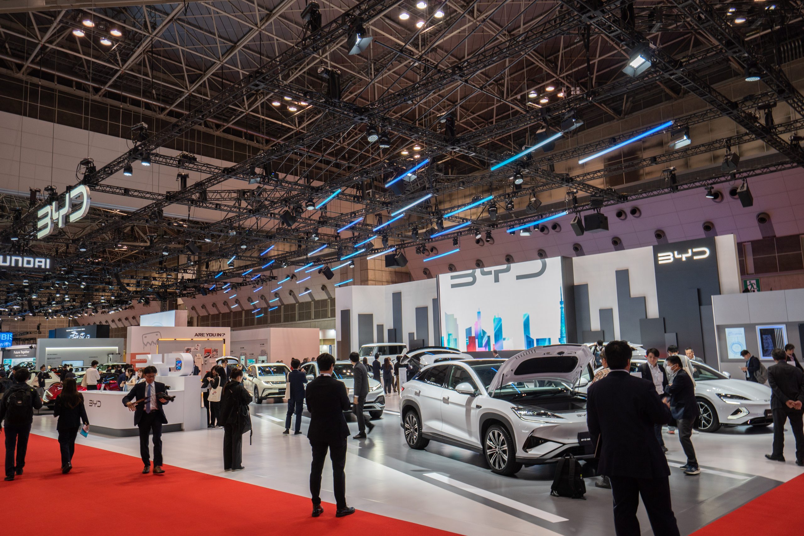 中国BYDの高級EVブランド、3500万円のスーパーカー「仰望U9」を発売。今年半ばから納車 | 36Kr Japan | 最大級の中国テック ...